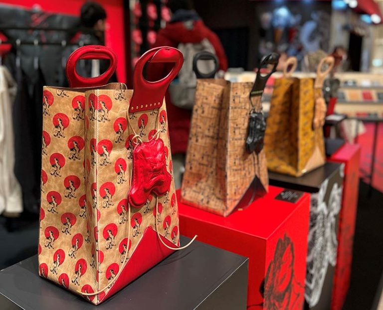 創悦・# MAYOKE展／(株)クイーポ 日本皮革デザイン促進委員会 | Bagazine bit